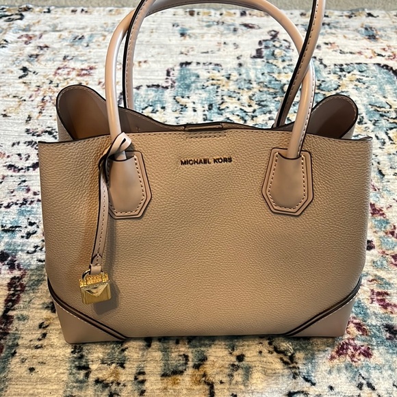Michael Kors | Bags | Michael Kors Light Pink Satchel With Detachable ...